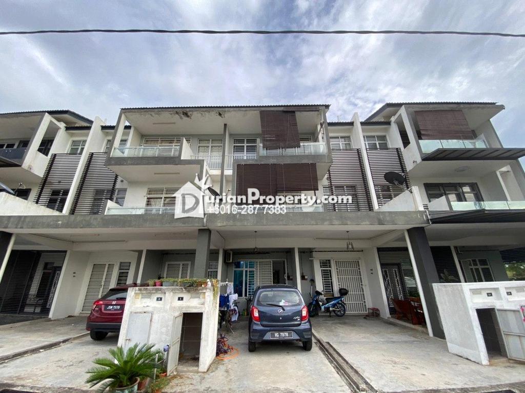Townhouse For Sale at Bandar Saujana Putra