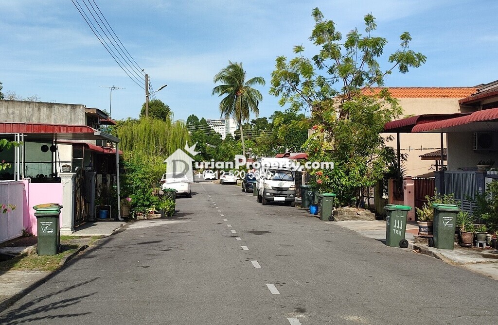 Terrace House For Auction at Taman Rakyat Mergong