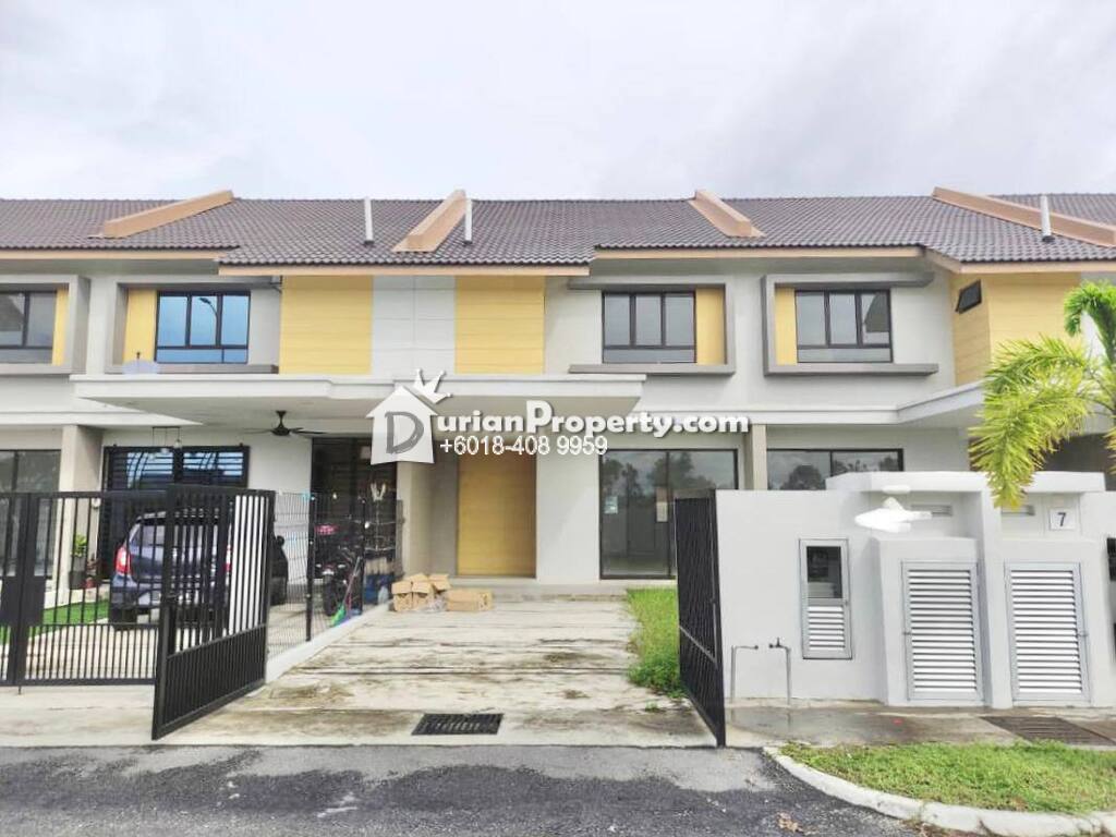 Terrace House For Sale at Bandar Mahkota Banting