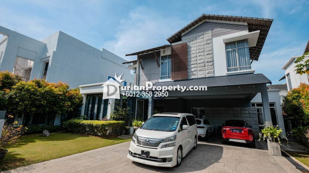 Bungalow House For Sale at Laman Seri