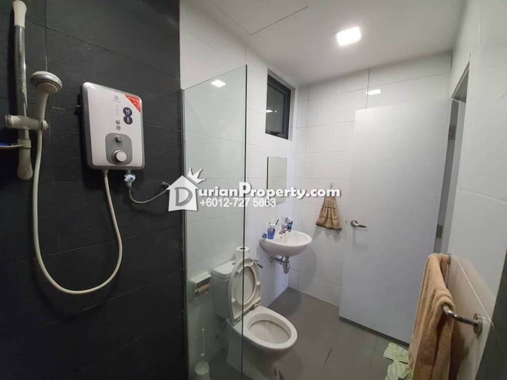 Condo Room for Rent at Paramount Utropolis