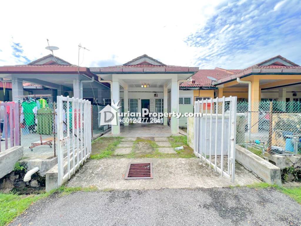 Terrace House For Auction at Antara Gapi