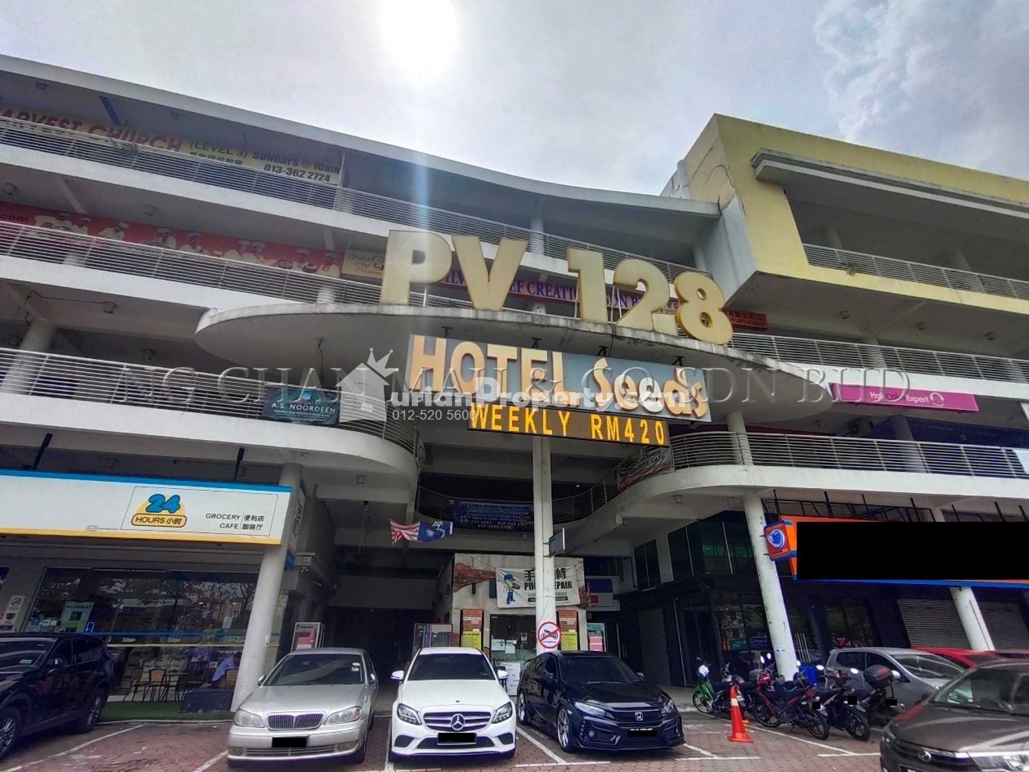 Shop For Auction at Platinum Mondrian Pv128